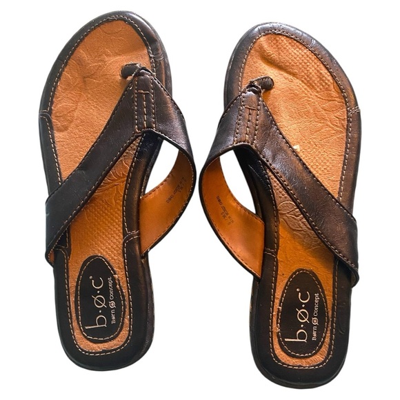 b.o.c. | Shoes | Boc Brown Leather Flipflops With Cushioned Sole | Poshmark